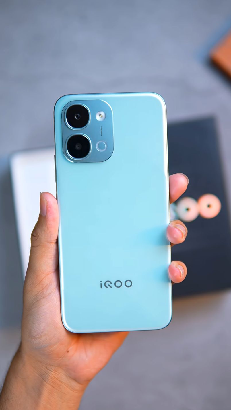 iQOO Z11X 5G - БАЛАНС 😱📱 Первое знакомство с доступным ТОПОМ из поднебесной #shorts #iqooz11x