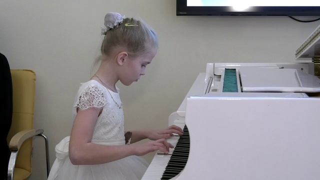 Масленичные бальные игры в Тольяттинской классической гимназии