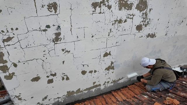 Разбираю крышу столетнего дома! Гидроизоляция самой проблемной стены _ (Дом в Португалии). Выпуск 40