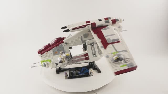 LEGO Star Wars 75309 Republic Gunship - Speed Build