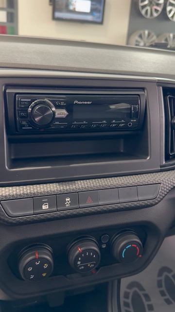 2025 Лада Искра седан