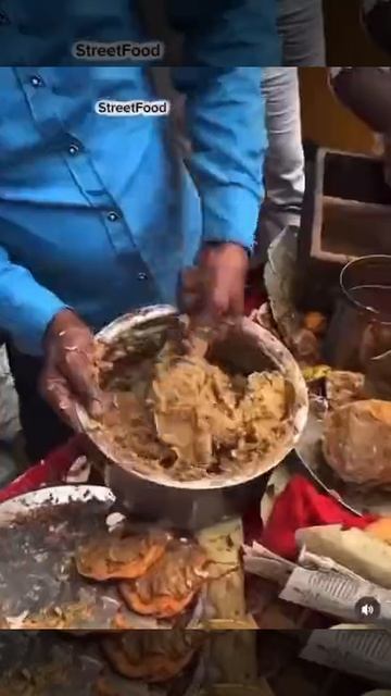 Pav Bhaji — острое овощное пюре с маслом и специями