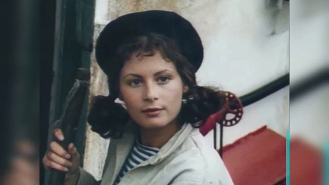 А что если бы экипаж буксира "Циклон" из фильма "Берегите женщин" состоял бы из мужчин🧔?!