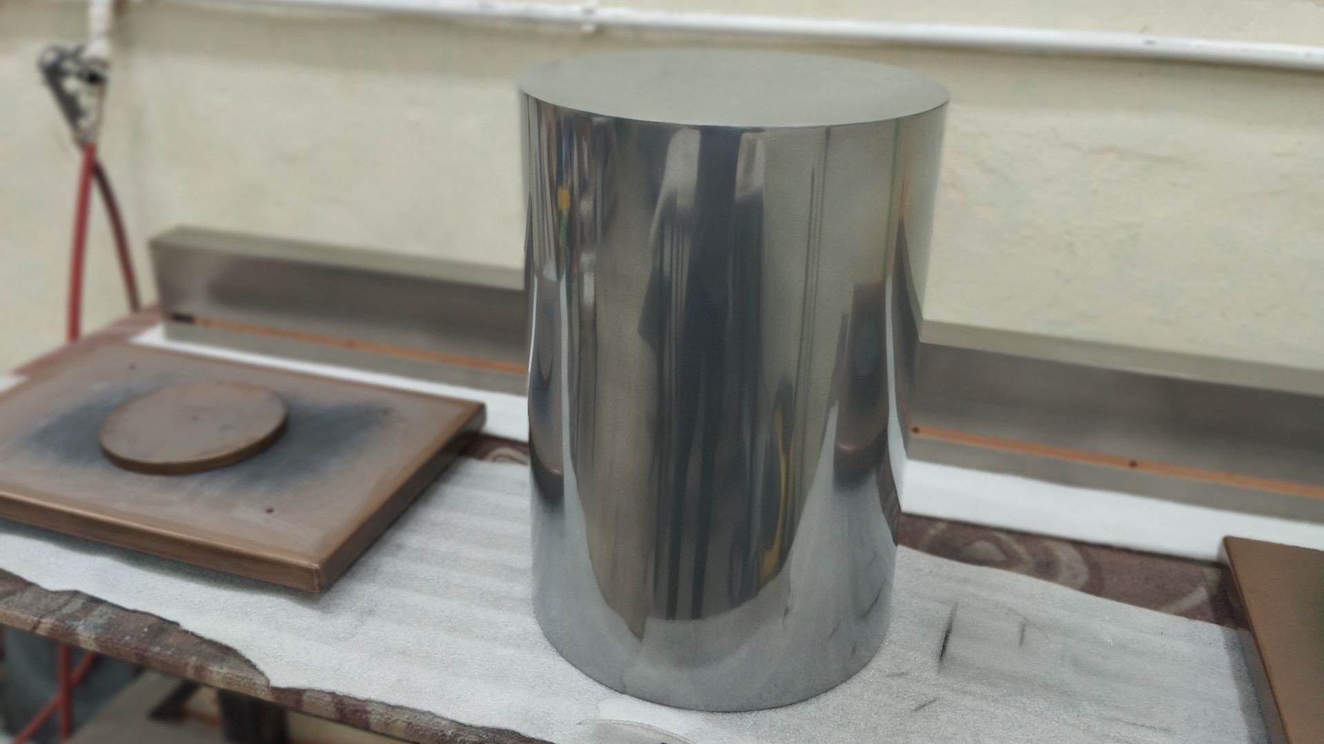 Прикроватный столик