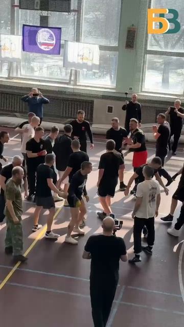 В спорткомплексе «Буревесник» проходят стеночные бои