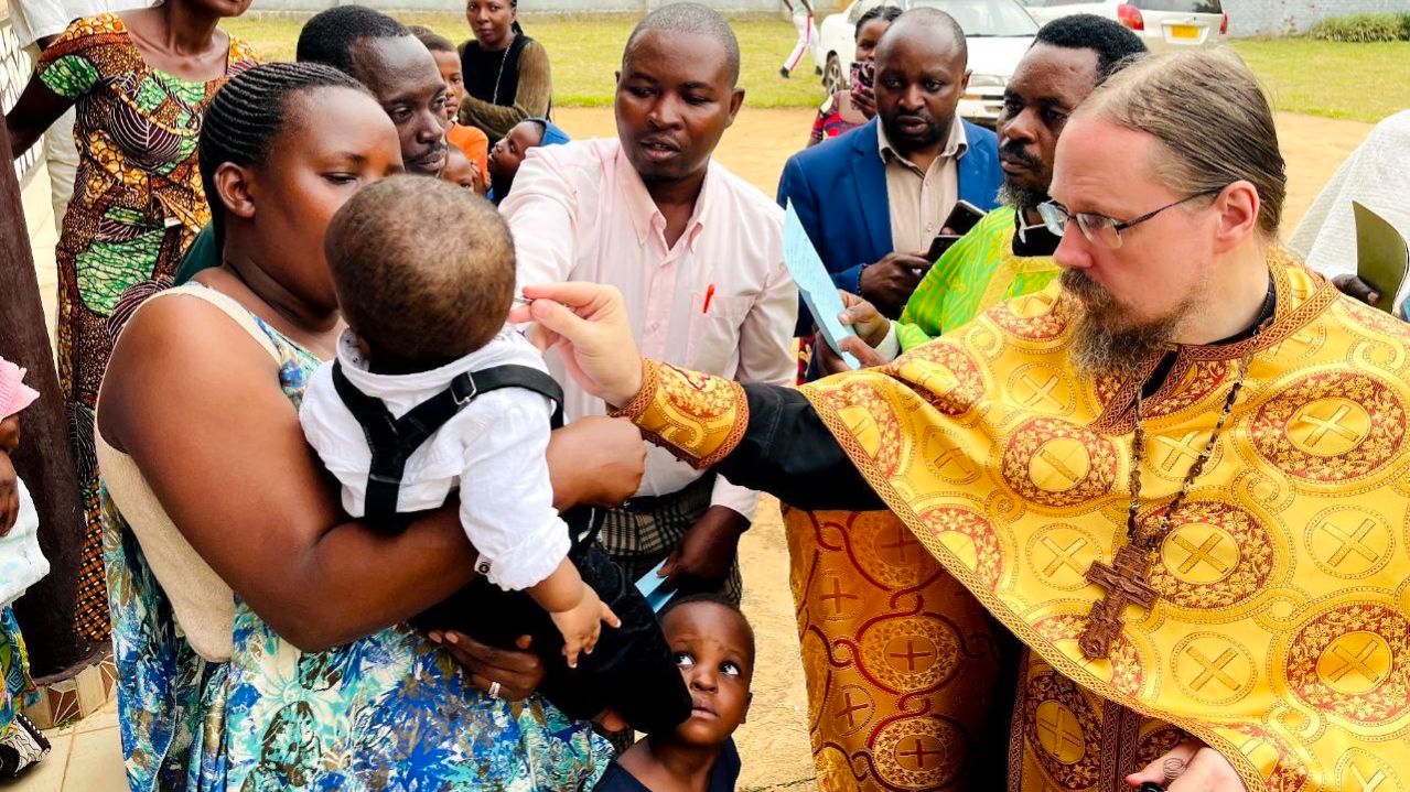 Что в сумке православного миссионера?