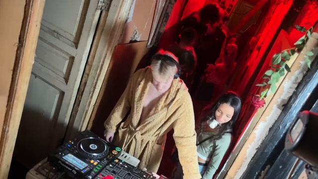 RUSSIAN КОММУНАЛКA ENERGY ｜ NEVERM1ND | ПОМЯНЕМ