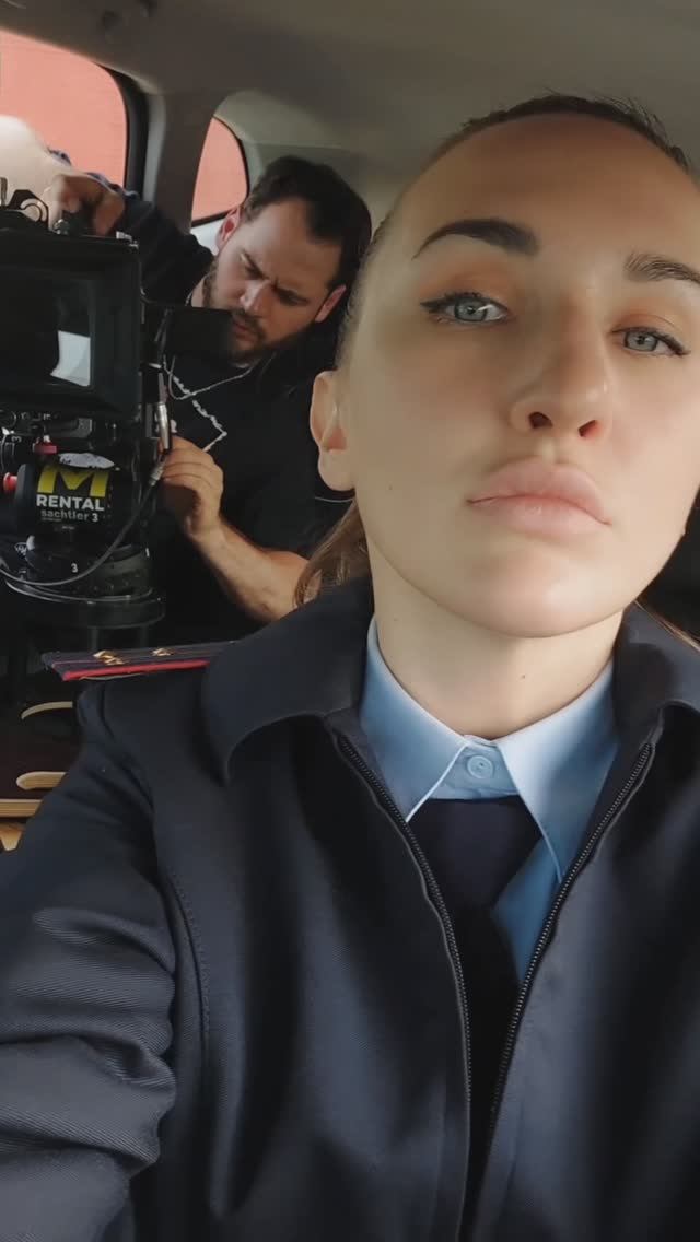 Героиня: жёсткая полицейская_ Надежда Строкова