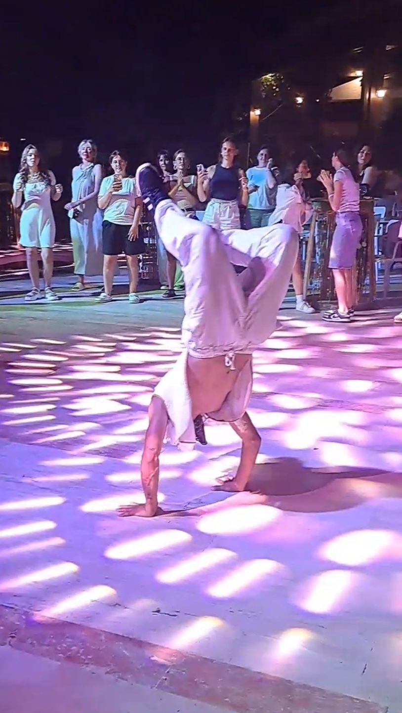 ОНА ТАКАЯ! ТУРЕЦКАЯ АНИМАЦИЯ! РАЗРЫВ ТАНЦПОЛА! EMELDA SUN CLUB.