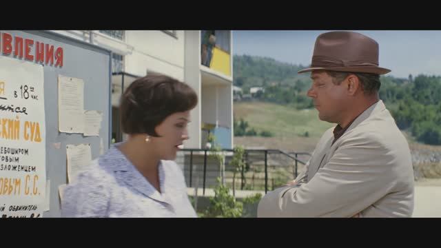 Топай до хазы! Фрагменты из фильма ″Бриллиантовая рука″. 1968 г.