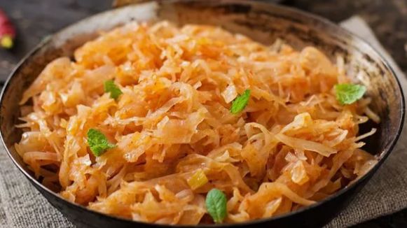 Тушеная капуста.