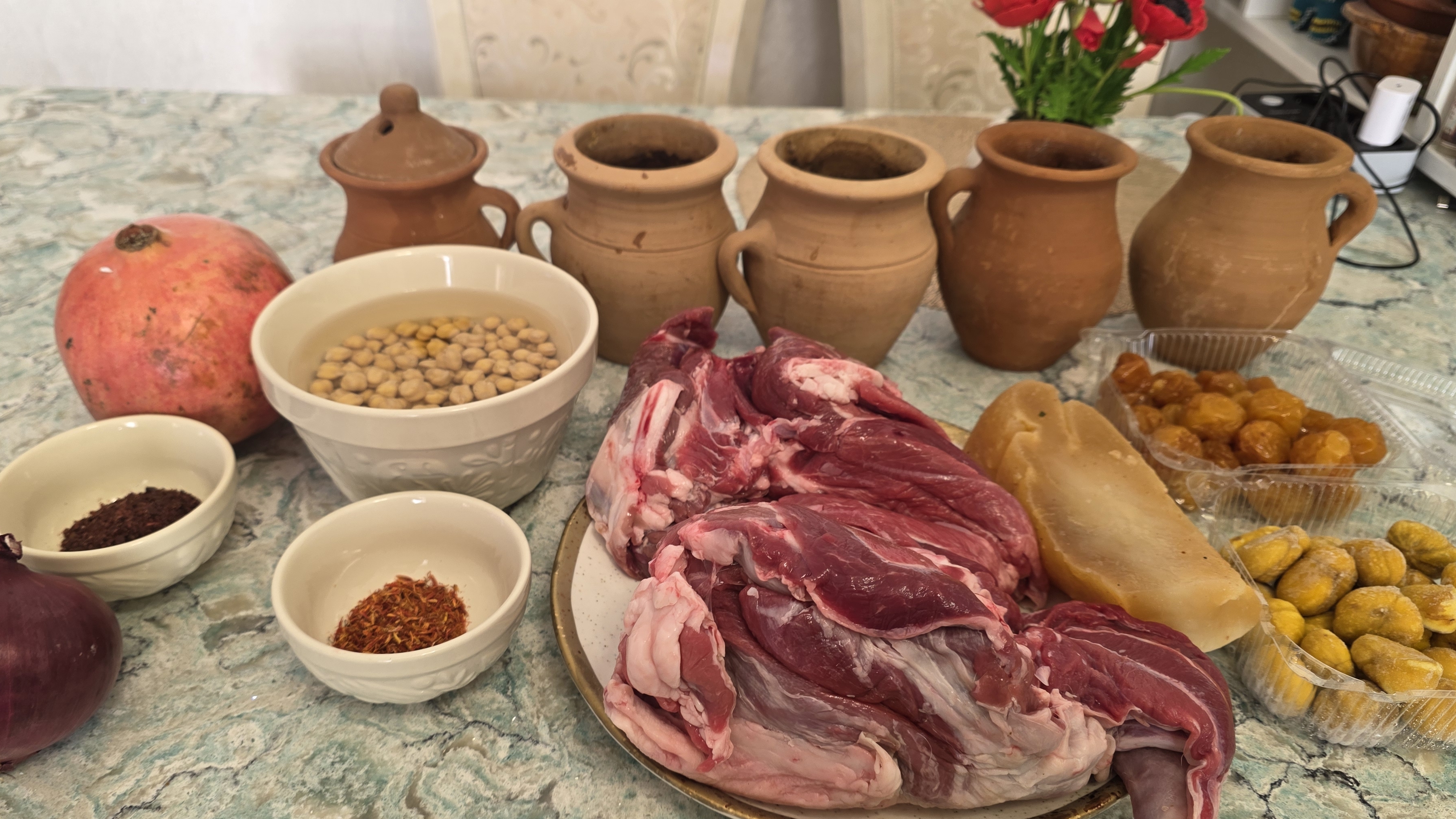 Шекинский пити с албухарой и каштанами, секреты азербайджанской кухни