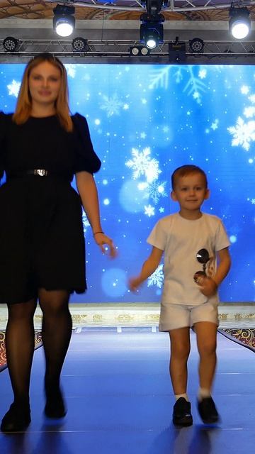 Подиум с мамой