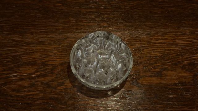 Хрустальный пикфлёр с цветочным рельефом (Европа, 1930–1950-е гг.)