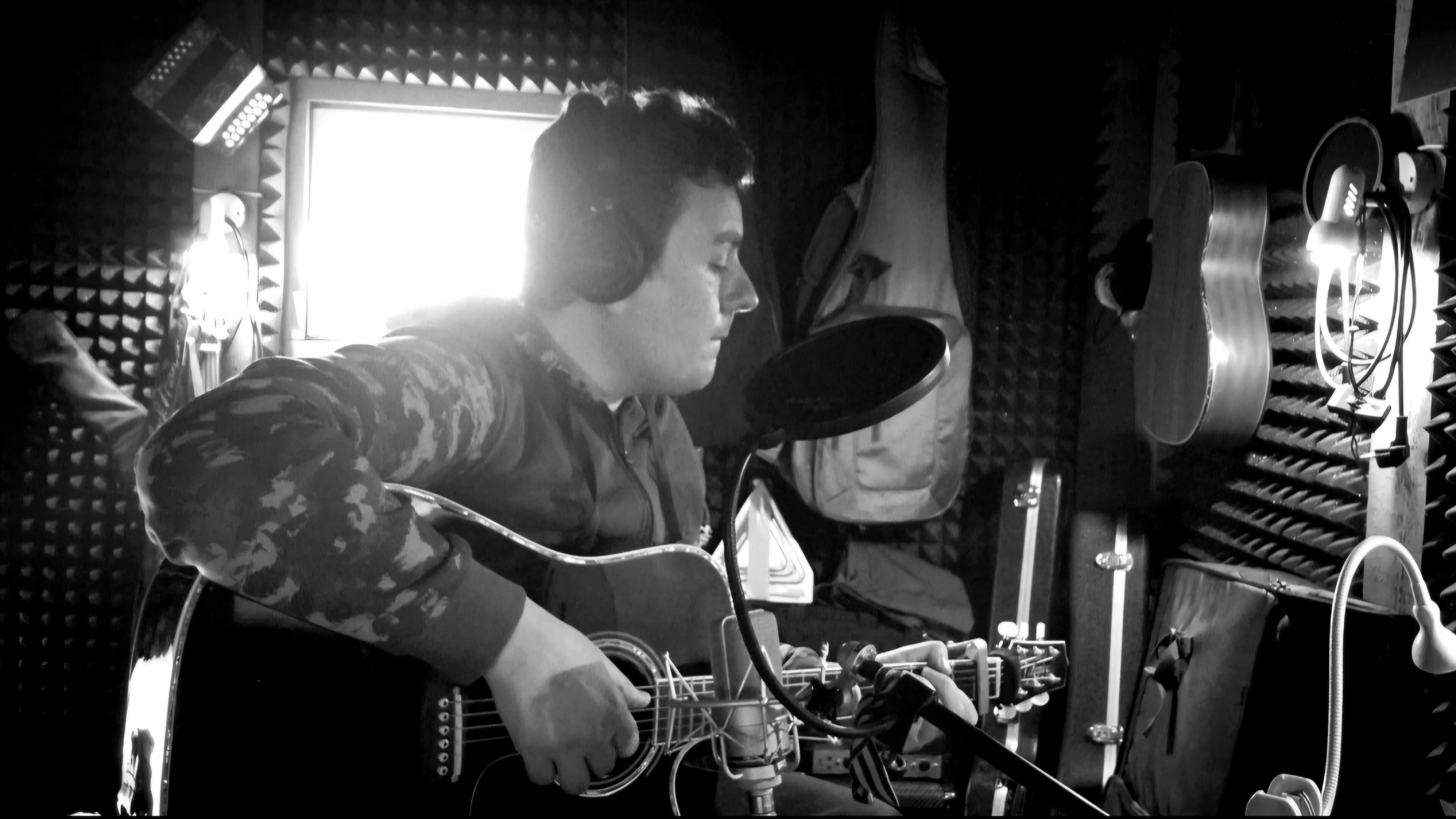 Сергей Таюшев мл. "Возьми меня с собой". Запись гитар.