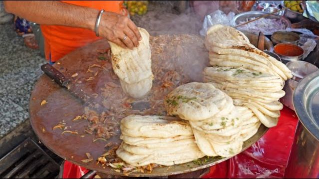 Как готовят лучшее в Индии майяпури Чоле Кульче Индийская уличная еда