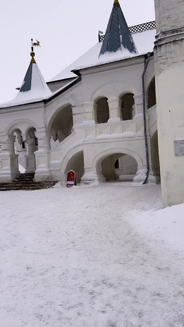 Ростов Великий — чем живёт древний город? Ростовский кремль, озеро Неро и жизнь города