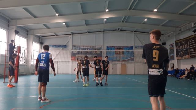 Луч(Азов) - Эльвирс 2:1