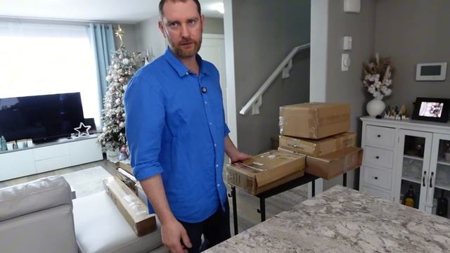 ЧТО СКРЫВАЮТ ПОСЫЛКИ ЗА $45_ 📦 Нашли товаров на $561! (Happy Family in CANADA)