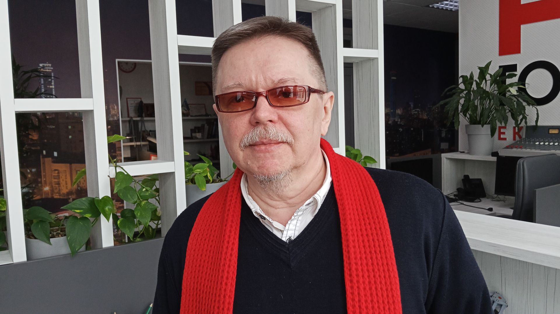 Сергей Чернышёв: «В армии сказали: играешь на барабанах - значит, и на трубе сможешь!»