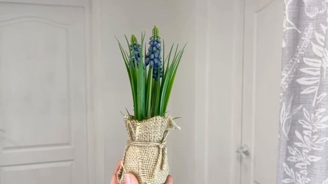 Искусственный цветок в горшке СИРЕНЕВЫЙ МУСКАРИ, пластик, пенополистирол, метал, джут, 2058373-3