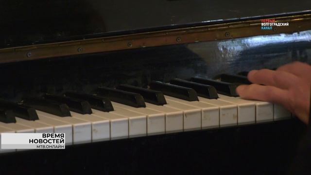 В Волгограде в клубе пожилых людей «Родник» поздравили прекрасных дам