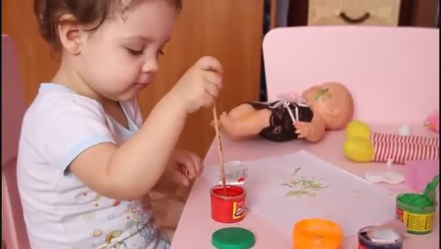 ВЛОГ СКОРУЮ ВЫЗЫВАЛИ Рисунки дочек в рамочке [get.gt]