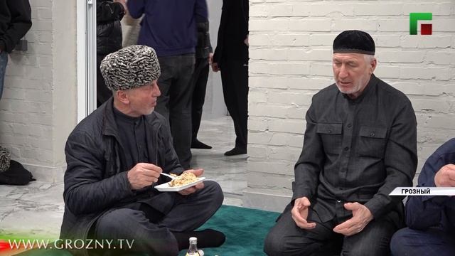 В медресе Грозного прошел масштабный коллективный ифтар, организованный РОФ им. А.-Х. Кадырова