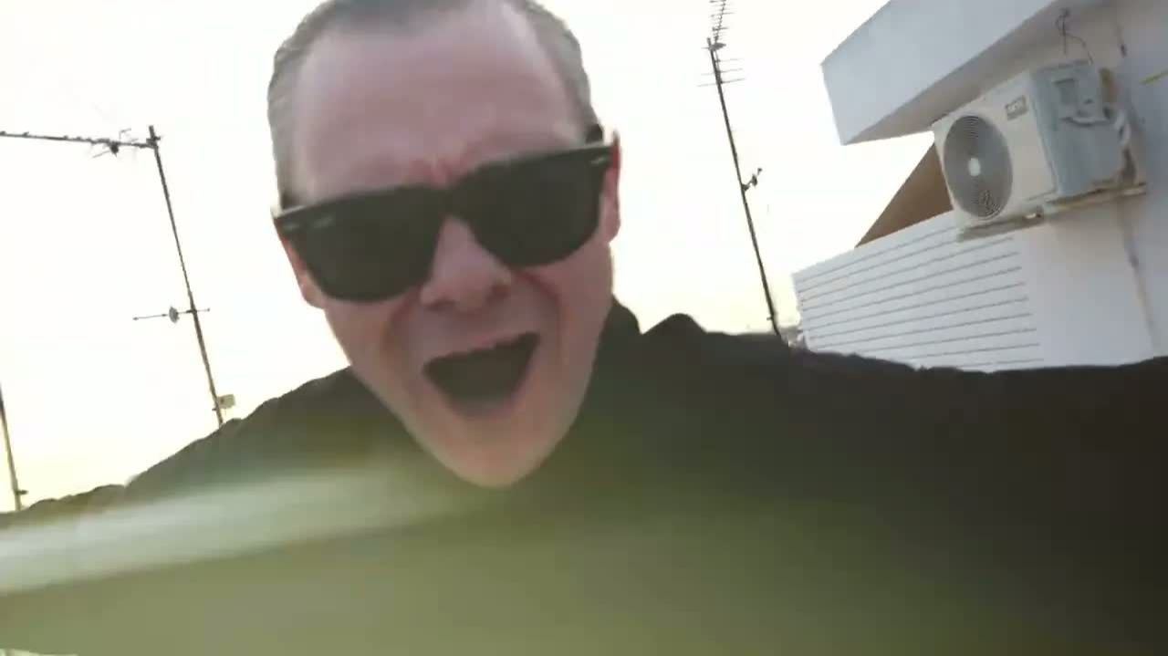 Rhys Fulber feat. Qual - The Abyss