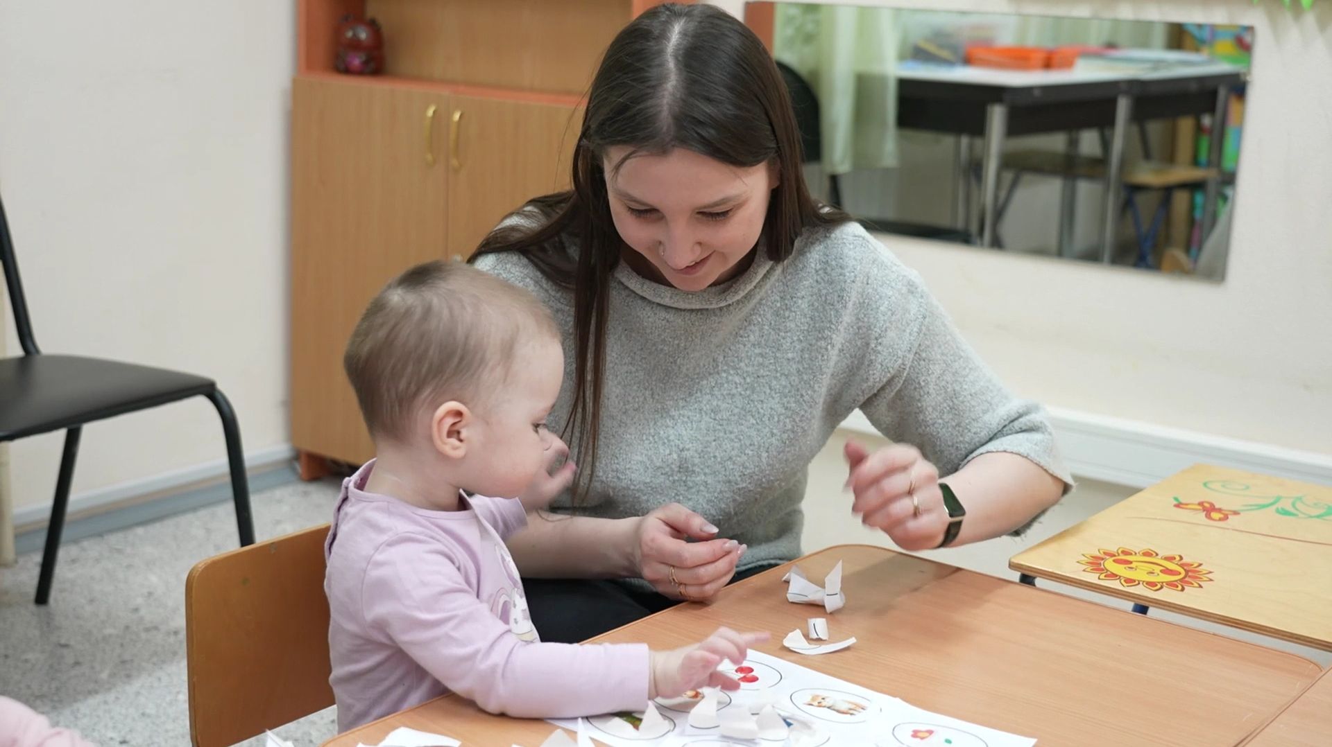 Проект «Логопедические тропинки» помогает малышам Излучинска развивать речь