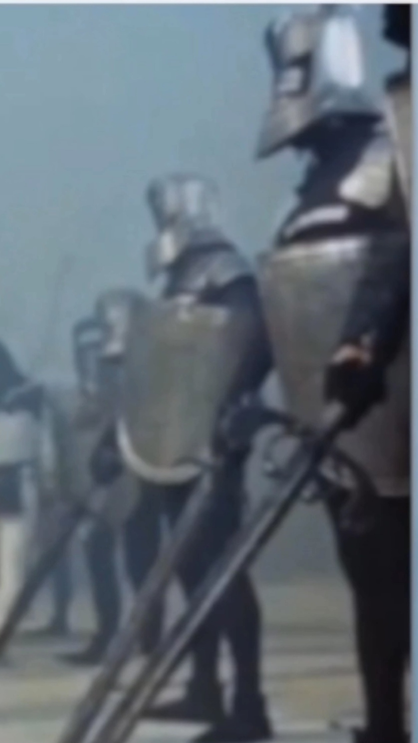 М.Гулин.Каро-Канн:..е5,изолятор-1