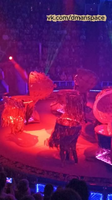 Фокус с моментальным переодеванием