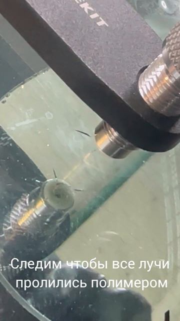 Словили камень в лобовое? Ремонт сколов на стекле Geely Monjaro  в компании Авто-Полиш