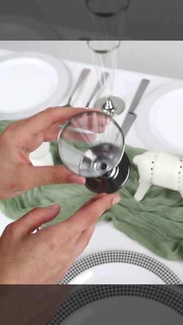 Набор 50 предметов с серебристыми тарелками и фужером