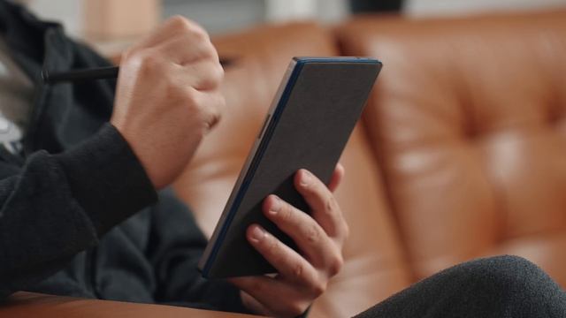 What Actually Lives in My Sling - 2025 Tech EDC