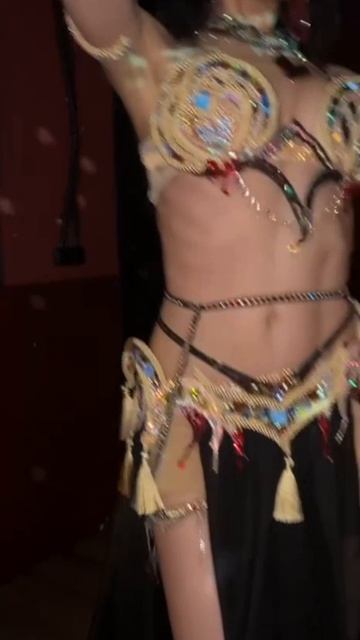 Танец живота под барабаны🔥 Табла🌞 Танцовщица Лия