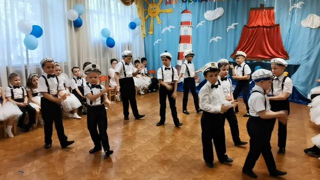 Танец моряков на выпускном "Бескозырка белая"