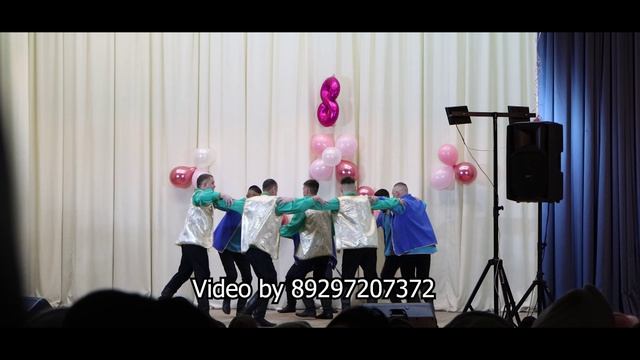 Танец парней.The boys' dance