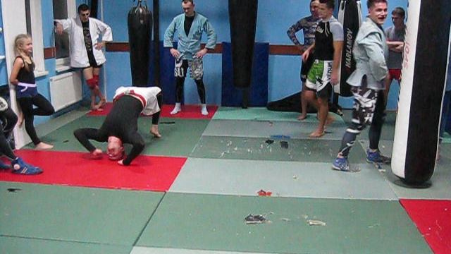 2017 год. Катя против борцов оздоровительной борьбы)