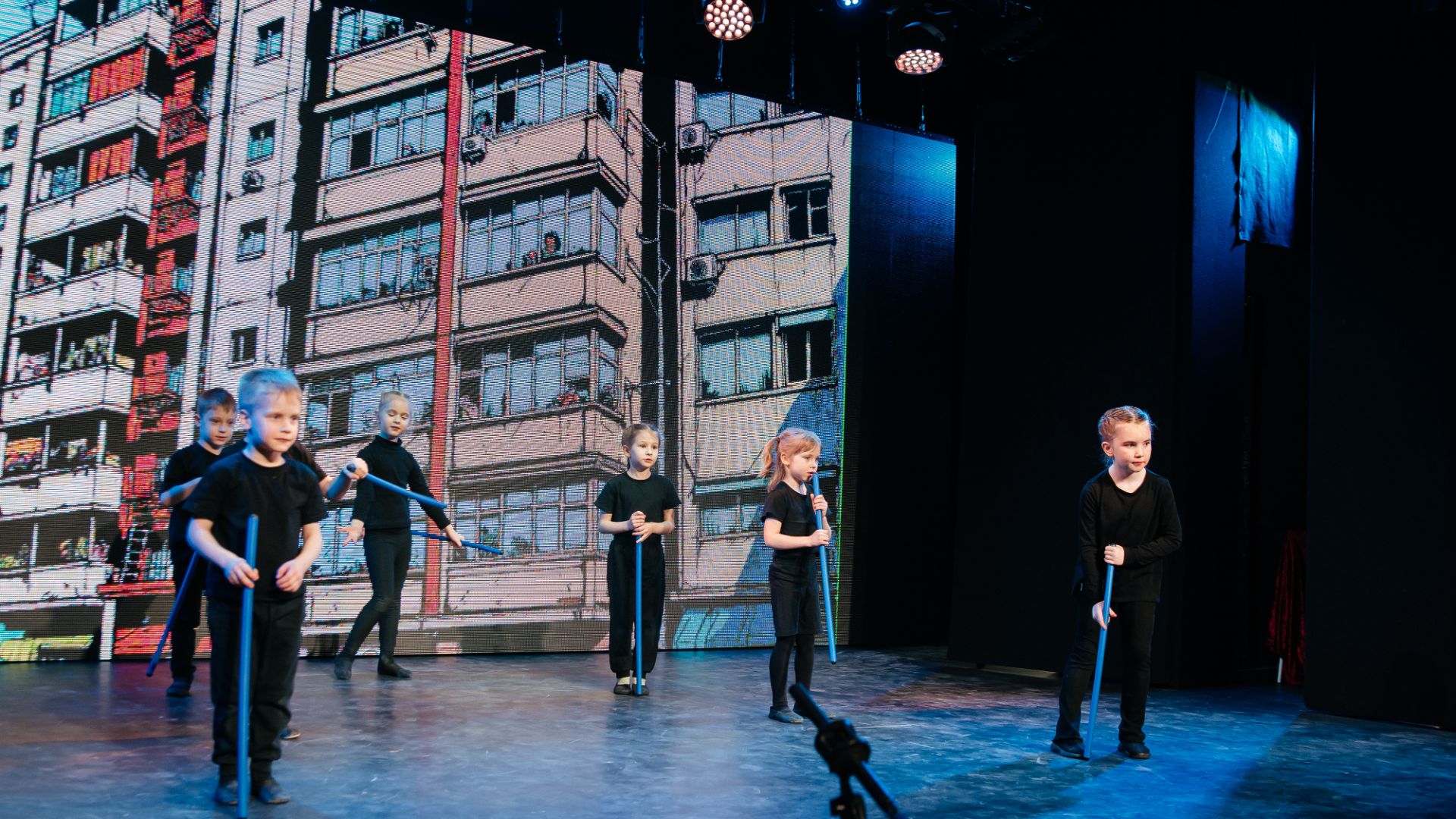 Группа Среды 4-6 лет Музыкальный номер с тростями