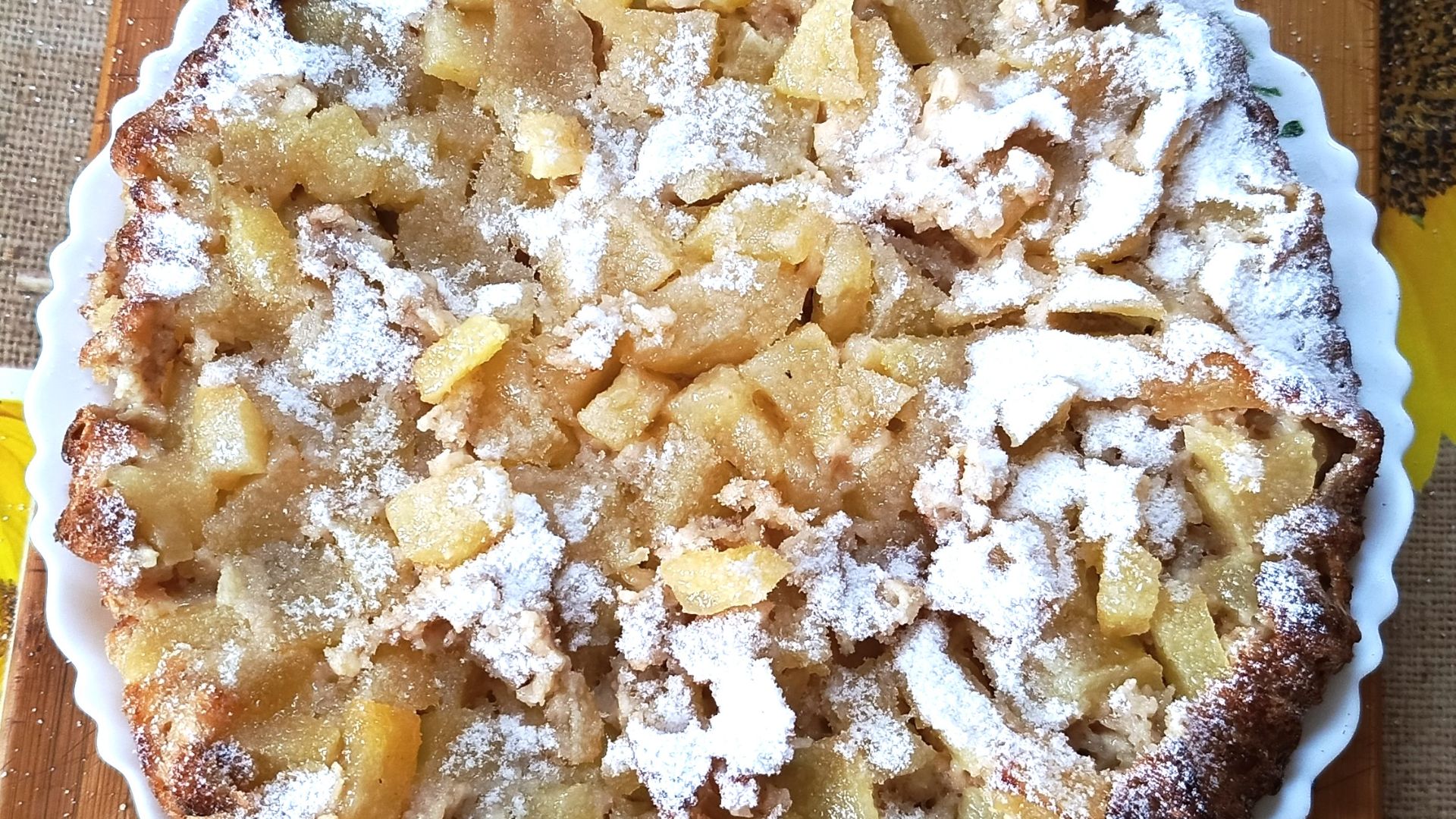 ШАРЛОТКА НА ОВСЯНКЕ И ТВОРОГЕ