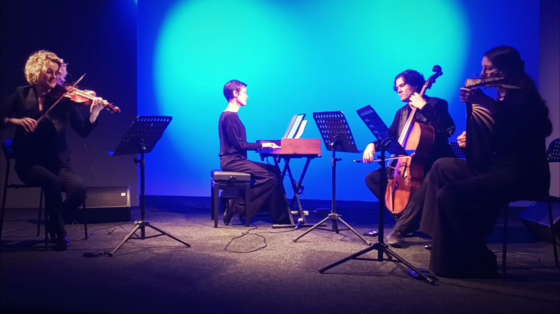 GNESSIN BAROQUE - "Туманы Англии" (2)