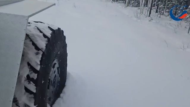 Всесезонные вездеходы используются для доставки персонала и грузов в труднодоступные районы.