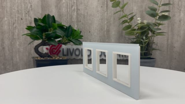 Рамка для розетки Livolo 3 поста, цвет белый матовый, стекло, BB-C7-SR/SR/SR-11 MT