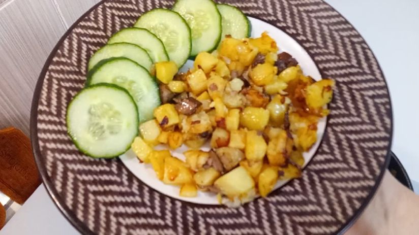 КАРТОШКА С ГРИБАМИ ! ВКУСНЫЙ И БЫСТРЫЙ РЕЦЕПТ #какпожаритькартошку #жаренаякартошка #польскийгриб