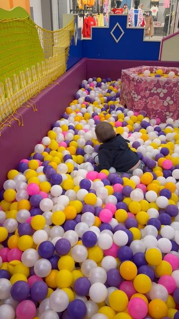 Кирюша и шарики 🦋