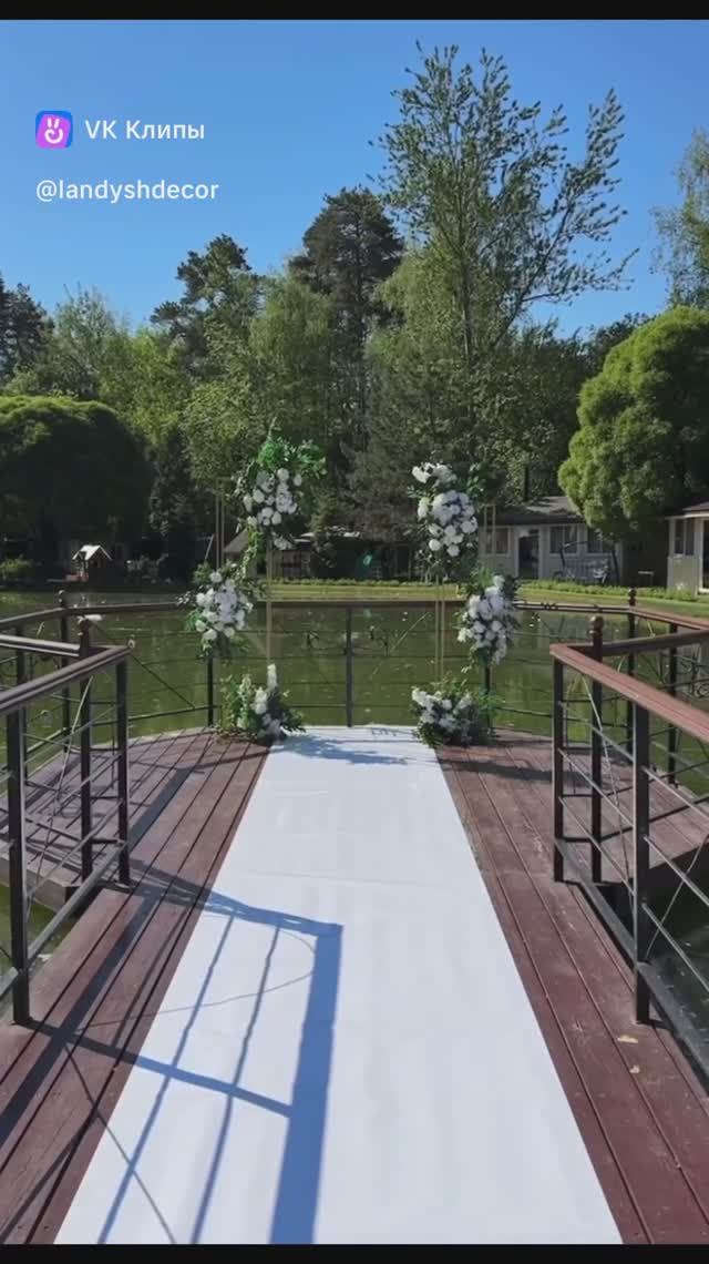 Белый и зеленый – вечная классика в оформлении свадьбы