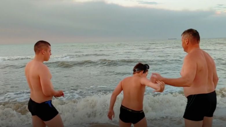 Новгородцы на юге. Приехали на Азовское море...Но такого мы не ожидали