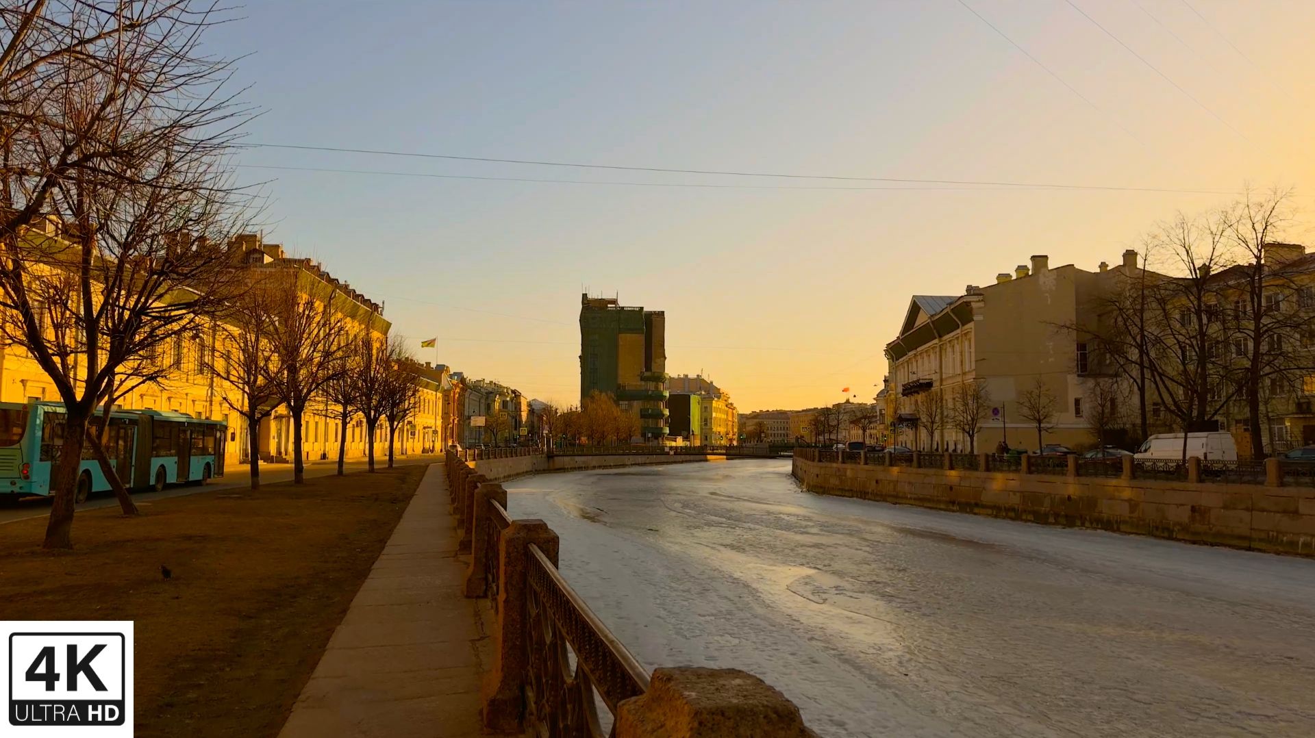 Прогулка по САНКТ-ПЕТЕРБУРГУ весенним солнечным утром.