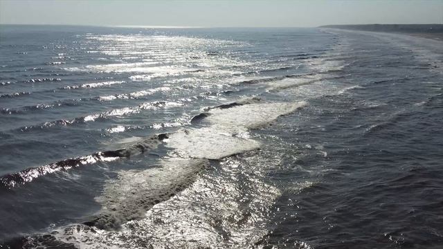 Пролет на коптере над стоянкой на каспийском море с ОФРП